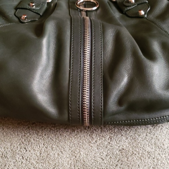 Via Spiga | Bags | Euc Via Spiga Forest Green Leather Shoulder Bag ...